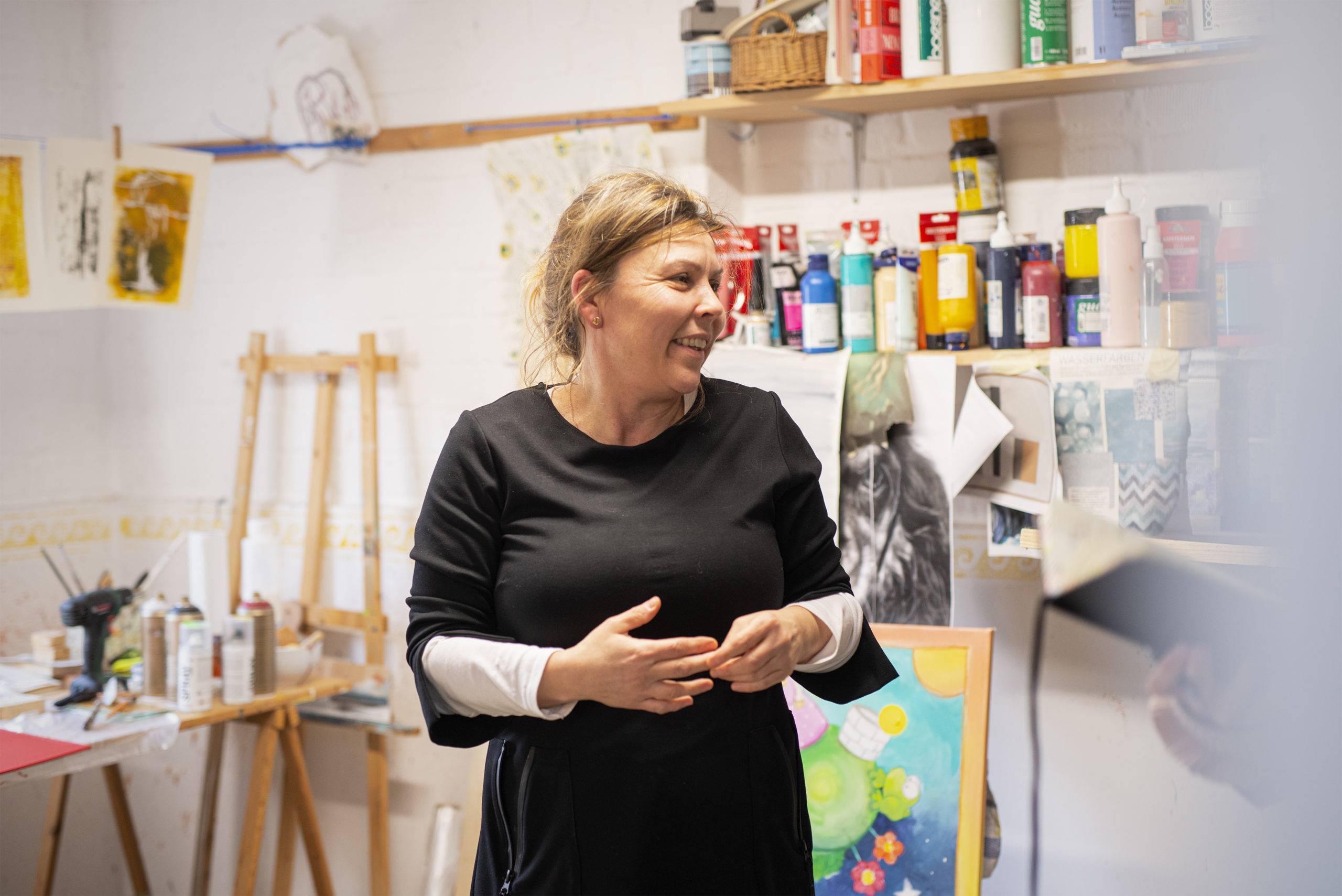 Marion Opitz – Vom Stoff zum Pinsel - Kredo Magazin